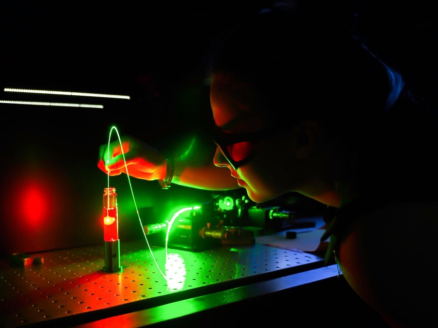 IPAS Optics & Photonics Showcase and PIZZA Night (Physics/Engineering ...