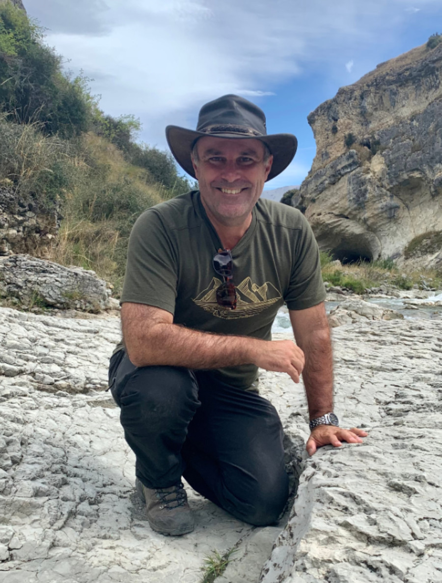 Professor Alan Collins awarded the SW Carey Medal | Institute for ...